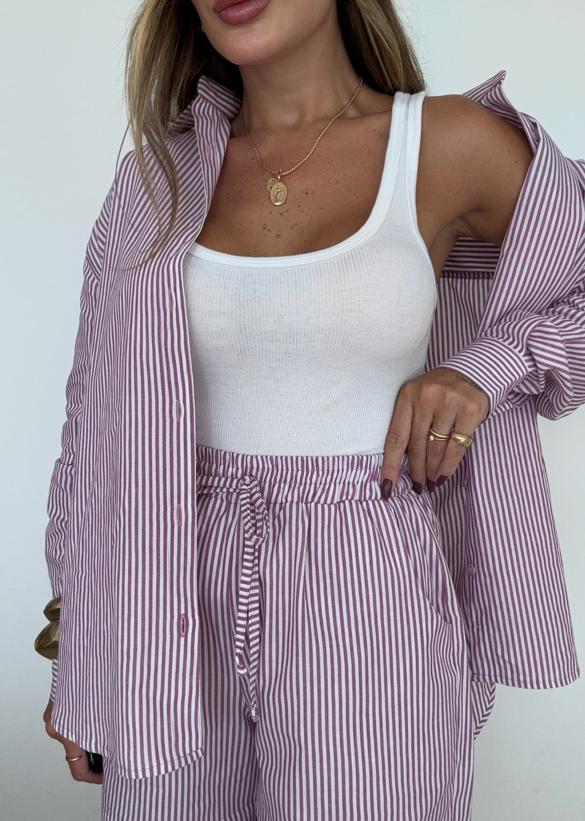 Conjunto Listrado Elegante | Versátil e Estiloso – Elegance Camisas
